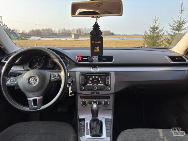 Balts Volkswagen Passat 2013 Šakiai, ar dzinēja tilpumu 2.00 L un nobraukumu 278 tūkst. km par 5400 €, foto 8 vietnē AUTOMOTO.COM.LV