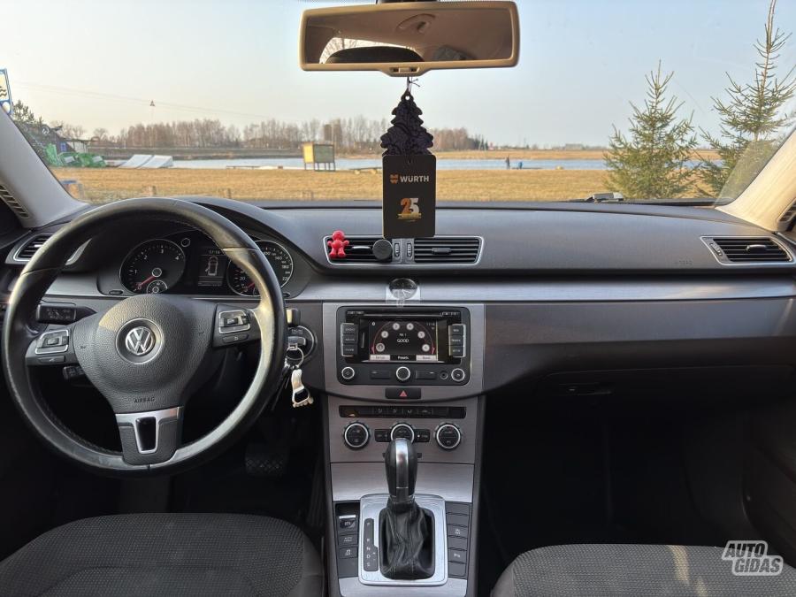 Balts Volkswagen Passat 2013 Šakiai, ar dzinēja tilpumu 2.00 L un nobraukumu 278 tūkst. km par 5400 €, foto 8 vietnē AUTOMOTO.COM.LV