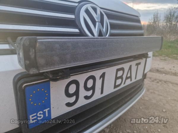 White Volkswagen Passat 2013 in Tartu, with an engine capacity of 1.40 L and mileage of 0 thousand km for 2600 €, photo 10 on AUTOMOTO.COM.LV