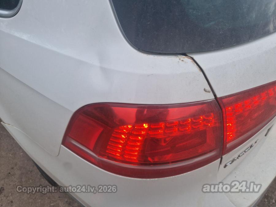 Balts Volkswagen Passat 2013 Tartu, ar dzinēja tilpumu 1.40 L un nobraukumu 0 tūkst. km par 2600 €, foto 12 vietnē AUTOMOTO.COM.LV