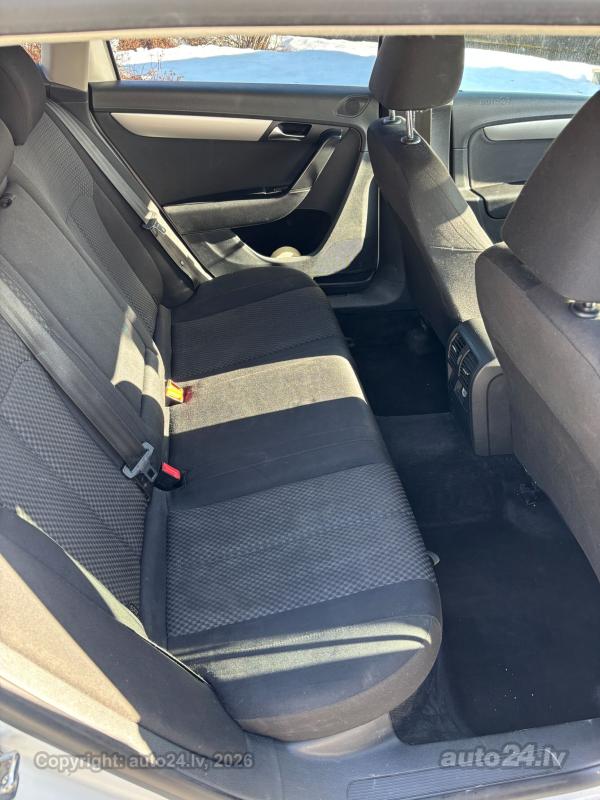 Белый Фольксваген Пассат 2013 в Курессааре, объемом двигателя 1.40 л и пробегом 294 тыс. км за 3999 €, фото 10 на AUTOMOTO.COM.LV