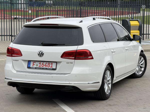 White Volkswagen Passat 2013 in Jonava, with an engine capacity of 1.97 L and mileage of 270 thousand km for 6500 €, photo 10 on AUTOMOTO.COM.LV