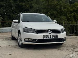 Белый Фольксваген Пассат 2013 в Вильнюс, объемом двигателя 1.60 л и пробегом 246 тыс. км за 5600 €, фото 10 на AUTOMOTO.COM.LV