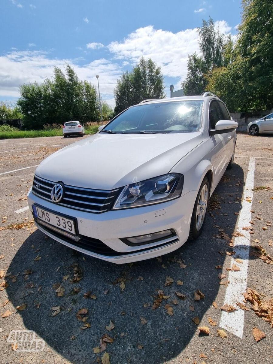 Balts Volkswagen Passat 2013 Vievis, ar dzinēja tilpumu 2.00 L un nobraukumu 359 tūkst. km par 3599 €, foto 3 vietnē AUTOMOTO.COM.LV