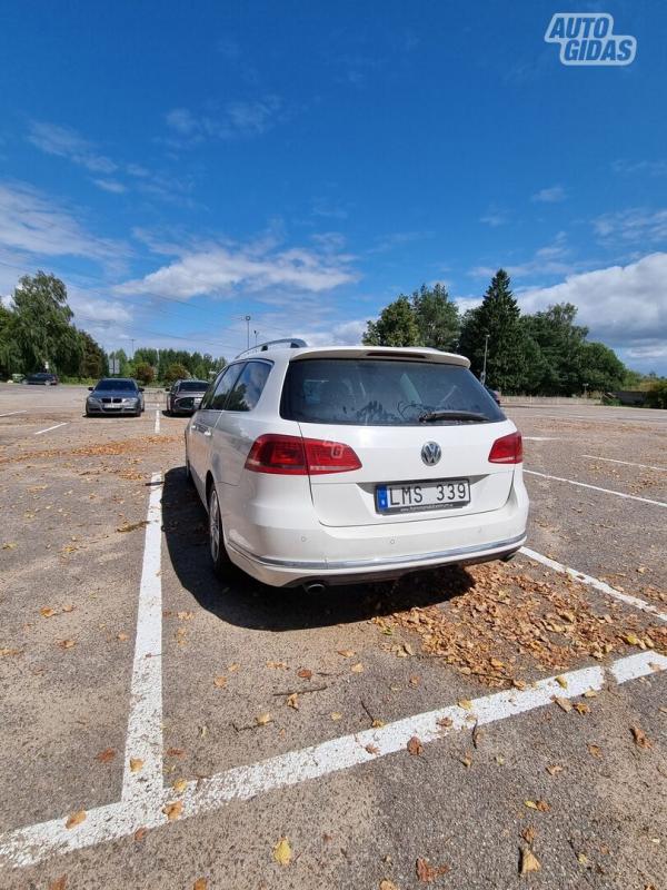 White Volkswagen Passat 2013 in Vievis, with an engine capacity of 2.00 L and mileage of 359 thousand km for 3599 €, photo 9 on AUTOMOTO.COM.LV