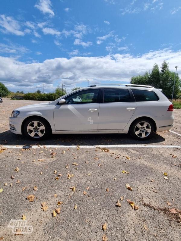 White Volkswagen Passat 2013 in Vievis, with an engine capacity of 2.00 L and mileage of 359 thousand km for 3599 €, photo 10 on AUTOMOTO.COM.LV