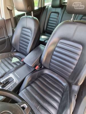 Balts Volkswagen Passat 2013 Vievis, ar dzinēja tilpumu 2.00 L un nobraukumu 359 tūkst. km par 3599 €, foto 13 vietnē AUTOMOTO.COM.LV
