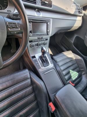 Balts Volkswagen Passat 2013 Vievis, ar dzinēja tilpumu 2.00 L un nobraukumu 359 tūkst. km par 3599 €, foto 14 vietnē AUTOMOTO.COM.LV