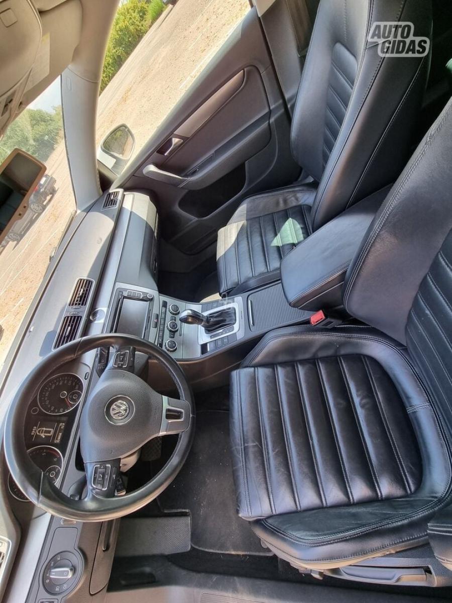 Balts Volkswagen Passat 2013 Vievis, ar dzinēja tilpumu 2.00 L un nobraukumu 359 tūkst. km par 3599 €, foto 15 vietnē AUTOMOTO.COM.LV