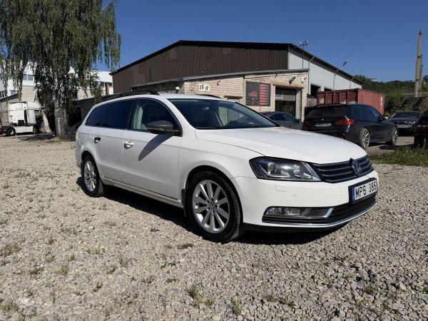 Volkswagen Passat 2013 Kauņa vietnē Balts Volkswagen Passat 2013 Kauņa, ar dzinēja tilpumu 1.60 L un nobraukumu 260 tūkst. km par 2799 €, foto 8 vietnē AUTOMOTO.COM.LV