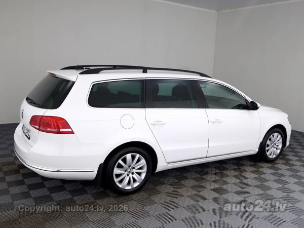 Balts Volkswagen Passat 2014 Tallina, ar dzinēja tilpumu 1.40 L un nobraukumu 184 tūkst. km par 4999 €, foto 3 vietnē AUTOMOTO.COM.LV