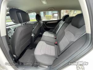 White Volkswagen Passat 2014 in Tartu, with an engine capacity of 1.60 L and mileage of 290 thousand km for 3490 €, photo 9 on AUTOMOTO.COM.LV