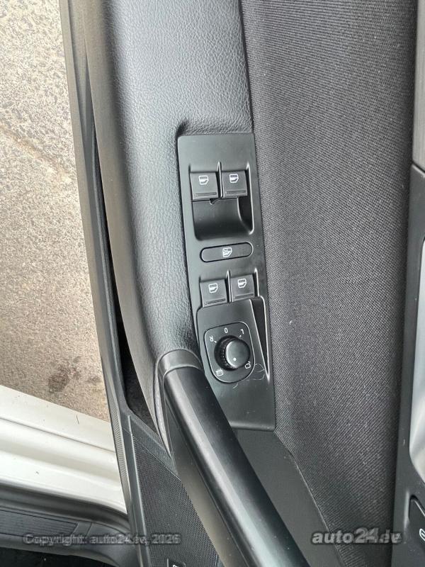Balts Volkswagen Passat 2014 Tartu, ar dzinēja tilpumu 1.60 L un nobraukumu 290 tūkst. km par 3490 €, foto 9 vietnē AUTOMOTO.COM.LV
