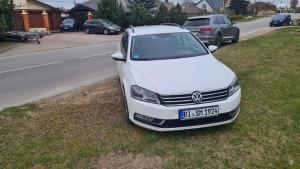 White Volkswagen Passat 2014 in Siauliai, with an engine capacity of 2.00 L and mileage of 279 thousand km for 4650 €, photo  on AUTOMOTO.COM.LV