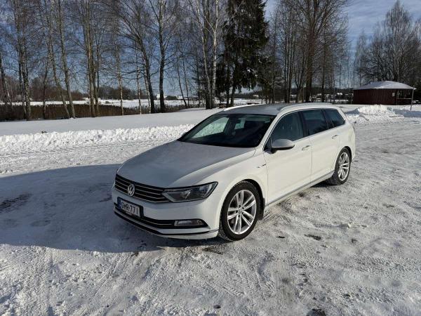 Balts Volkswagen Passat 2015 Šauļi, ar dzinēja tilpumu 1.97 L un nobraukumu 287 tūkst. km par 9600 €, foto 1 vietnē AUTOMOTO.COM.LV