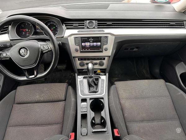Balts Volkswagen Passat 2015 Utena, ar dzinēja tilpumu 1.97 L un nobraukumu 225 tūkst. km par 7999 €, foto 7 vietnē AUTOMOTO.COM.LV