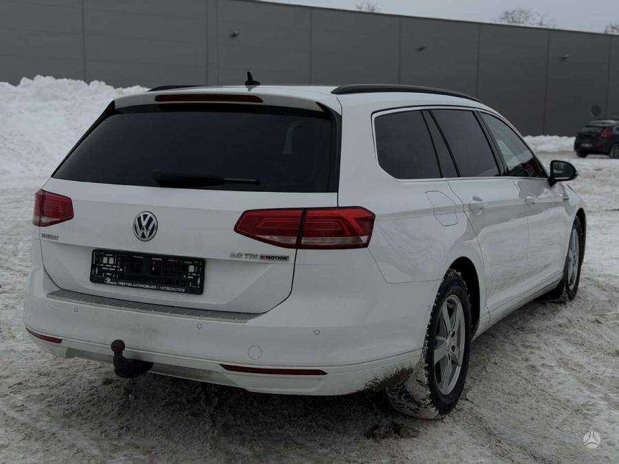 White Volkswagen Passat 2015 in Rokiskis, with an engine capacity of 1.97 L and mileage of 310 thousand km for 8850 €, photo 9 on AUTOMOTO.COM.LV