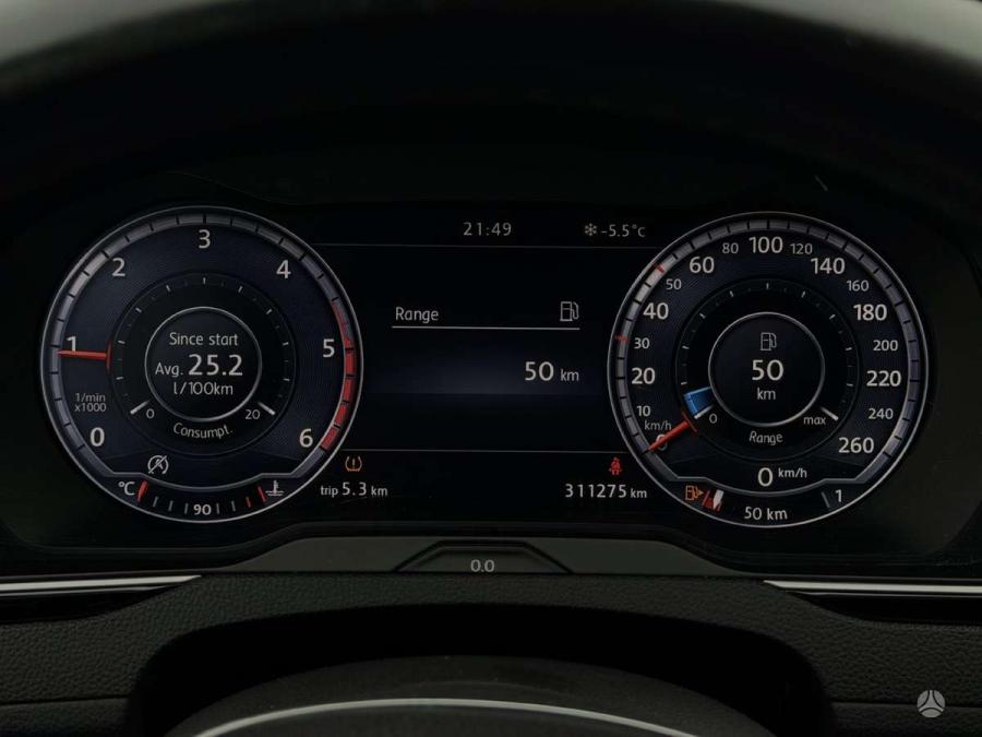 White Volkswagen Passat 2015 in Rokiskis, with an engine capacity of 1.97 L and mileage of 310 thousand km for 8850 €, photo 33 on AUTOMOTO.COM.LV