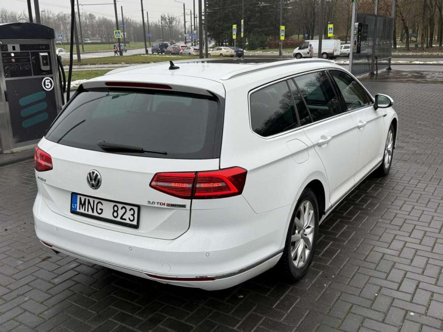 White Volkswagen Passat 2015 in Kaunas, with an engine capacity of 1.97 L and mileage of 245 thousand km for 10300 €, photo 4 on AUTOMOTO.COM.LV