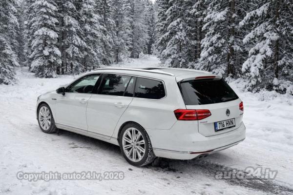 White Volkswagen Passat 2015 in Tartu, with an engine capacity of 2.00 L and mileage of 300 thousand km for 8999 €, photo 5 on AUTOMOTO.COM.LV