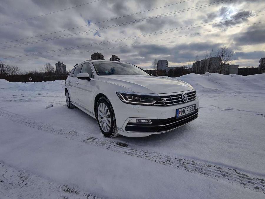 White Volkswagen Passat 2015 in Vilnius, with an engine capacity of 1.80 L and mileage of 152 thousand km for 12000 €, photo 1 on AUTOMOTO.COM.LV