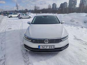 White Volkswagen Passat 2015 in Vilnius, with an engine capacity of 1.80 L and mileage of 152 thousand km for 12000 €, photo 3 on AUTOMOTO.COM.LV