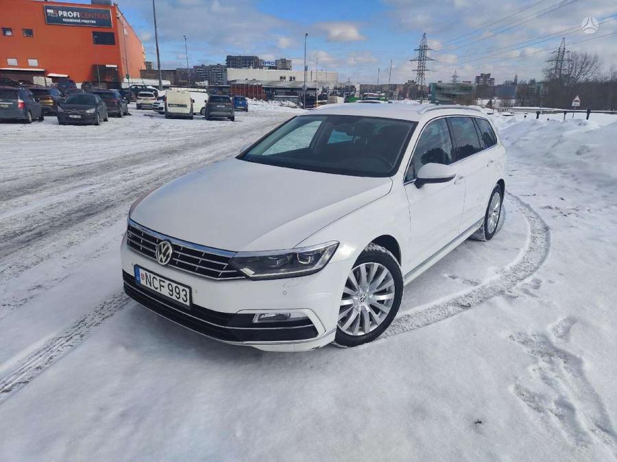 White Volkswagen Passat 2015 in Vilnius, with an engine capacity of 1.80 L and mileage of 152 thousand km for 12000 €, photo 5 on AUTOMOTO.COM.LV