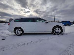 White Volkswagen Passat 2015 in Vilnius, with an engine capacity of 1.80 L and mileage of 152 thousand km for 12000 €, photo 7 on AUTOMOTO.COM.LV