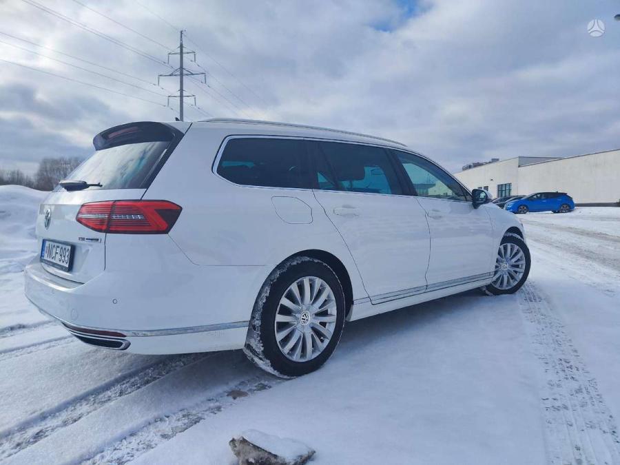 White Volkswagen Passat 2015 in Vilnius, with an engine capacity of 1.80 L and mileage of 152 thousand km for 12000 €, photo 8 on AUTOMOTO.COM.LV