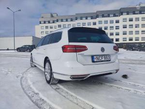 White Volkswagen Passat 2015 in Vilnius, with an engine capacity of 1.80 L and mileage of 152 thousand km for 12000 €, photo 11 on AUTOMOTO.COM.LV