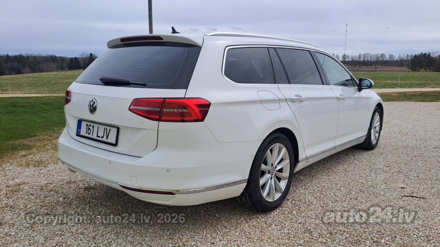 White Volkswagen Passat 2015 in Tallinn, with an engine capacity of 1.60 L and mileage of 305 thousand km for 9900 €, photo 4 on AUTOMOTO.COM.LV