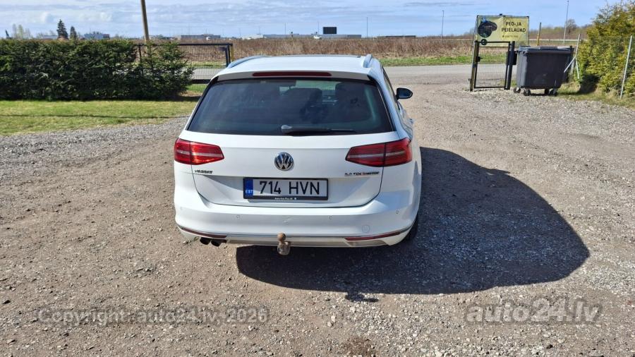 White Volkswagen Passat 2015 in Tartu, with an engine capacity of 2.00 L and mileage of 312 thousand km for 10900 €, photo 3 on AUTOMOTO.COM.LV