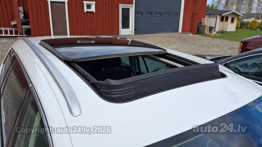 White Volkswagen Passat 2015 in Tartu, with an engine capacity of 2.00 L and mileage of 312 thousand km for 10900 €, photo 10 on AUTOMOTO.COM.LV