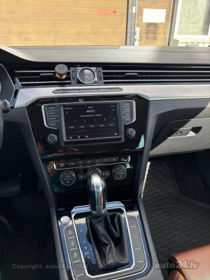 White Volkswagen Passat 2015 in Tallinn, with an engine capacity of 2.00 L and mileage of 193 thousand km for 12000 €, photo 13 on AUTOMOTO.COM.LV
