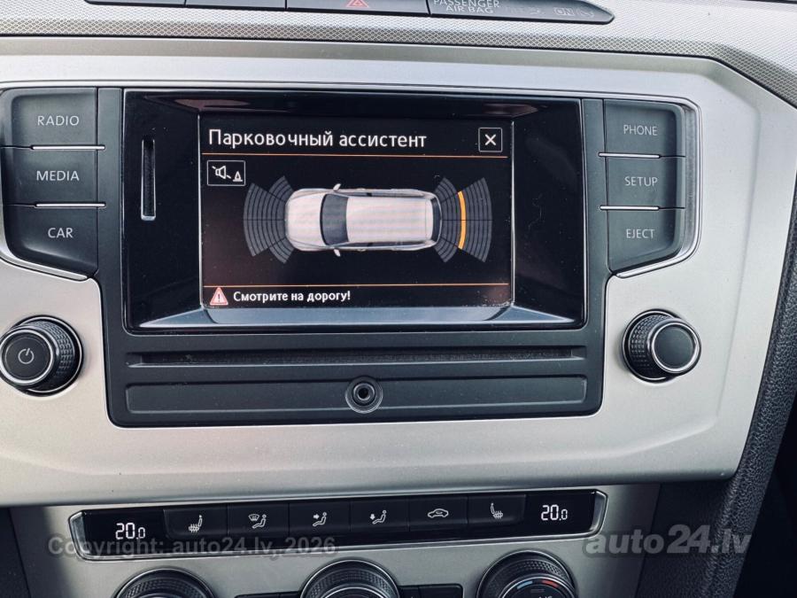 Белый Фольксваген Пассат 2015 в Таллин, объемом двигателя 2.00 л и пробегом 499 тыс. км за 6490 €, фото 18 на AUTOMOTO.COM.LV