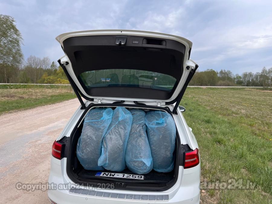 Белый Фольксваген Пассат 2015 в Бауска, объемом двигателя 1.80 л и пробегом 200 тыс. км за 12000 €, фото 6 на AUTOMOTO.COM.LV