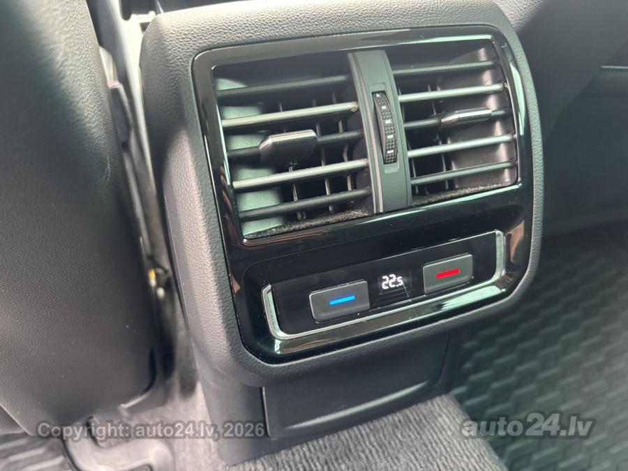 Balts Volkswagen Passat 2015 Tallina, ar dzinēja tilpumu 2.00 L un nobraukumu 265 tūkst. km par 9899 €, foto 18 vietnē AUTOMOTO.COM.LV