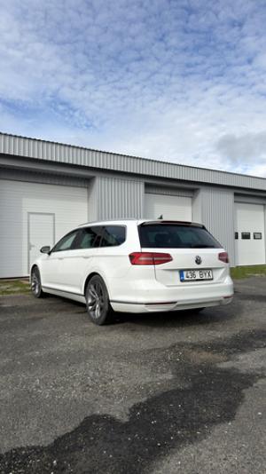 Balts Volkswagen Passat 2015 Peltsamā, ar dzinēja tilpumu 2.00 L un nobraukumu 316 tūkst. km par 8500 €, foto 7 vietnē AUTOMOTO.COM.LV