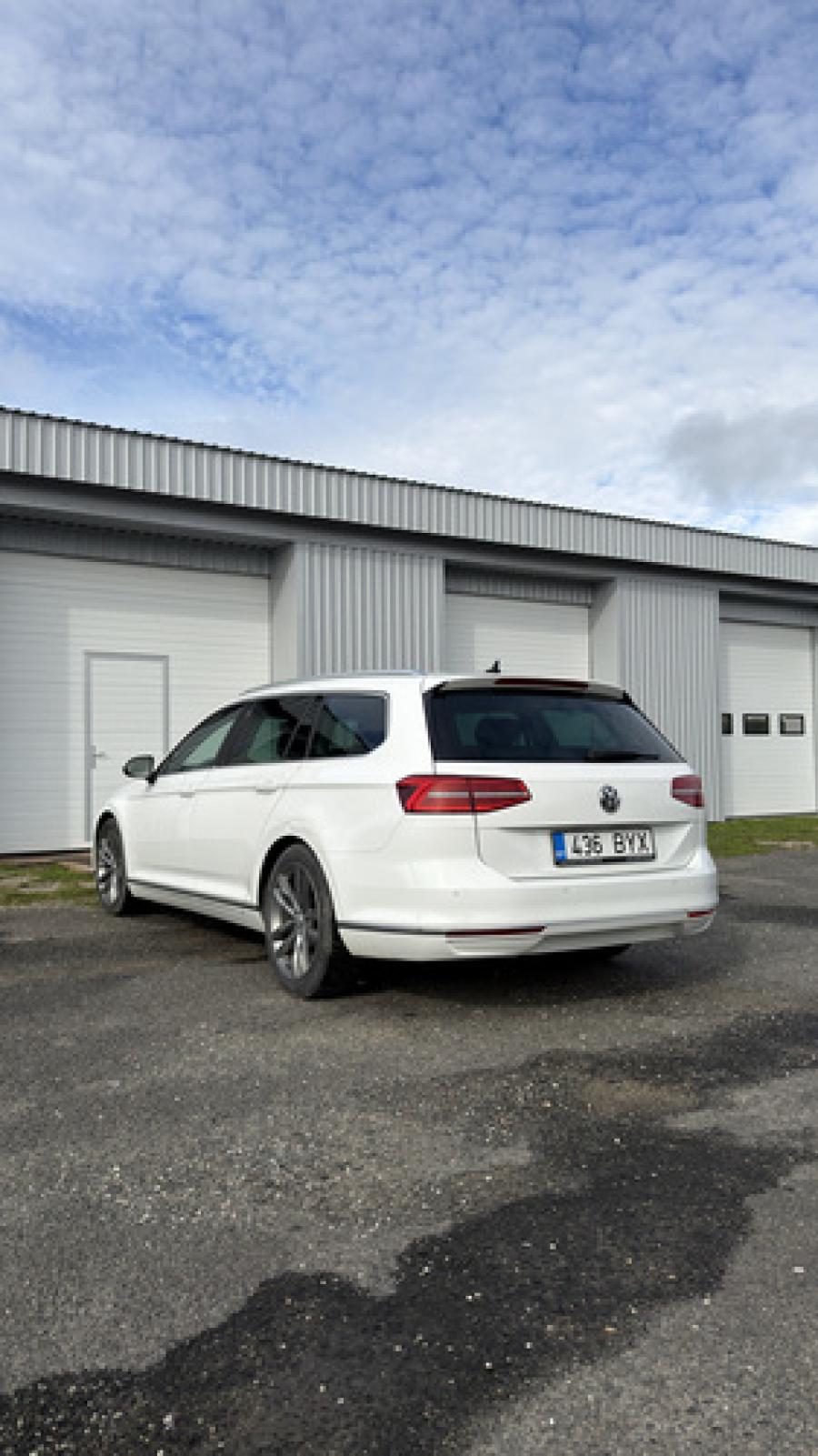 Balts Volkswagen Passat 2015 Peltsamā, ar dzinēja tilpumu 2.00 L un nobraukumu 316 tūkst. km par 8500 €, foto 7 vietnē AUTOMOTO.COM.LV