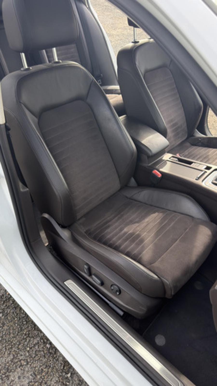 Balts Volkswagen Passat 2015 Peltsamā, ar dzinēja tilpumu 2.00 L un nobraukumu 316 tūkst. km par 8500 €, foto 12 vietnē AUTOMOTO.COM.LV