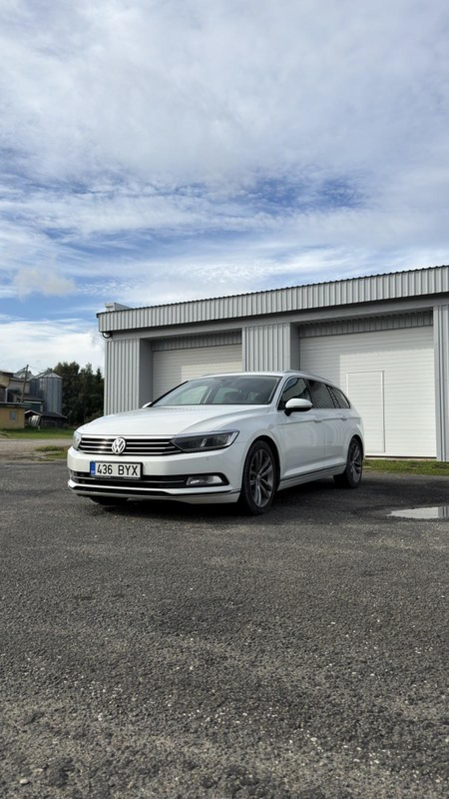 Balts Volkswagen Passat 2015 Peltsamā, ar dzinēja tilpumu 2.00 L un nobraukumu 316 tūkst. km par 8500 €, foto 18 vietnē AUTOMOTO.COM.LV