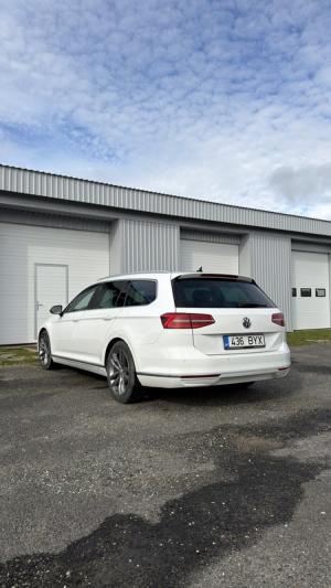 Balts Volkswagen Passat 2015 Peltsamā, ar dzinēja tilpumu 2.00 L un nobraukumu 316 tūkst. km par 8500 €, foto 22 vietnē AUTOMOTO.COM.LV