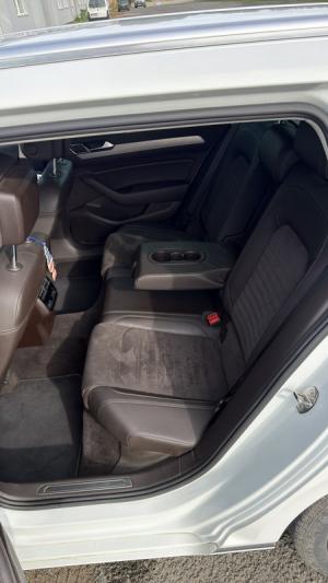 Balts Volkswagen Passat 2015 Peltsamā, ar dzinēja tilpumu 2.00 L un nobraukumu 316 tūkst. km par 8500 €, foto 26 vietnē AUTOMOTO.COM.LV