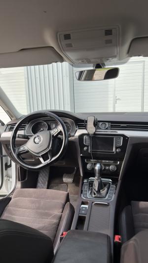 Balts Volkswagen Passat 2015 Peltsamā, ar dzinēja tilpumu 2.00 L un nobraukumu 316 tūkst. km par 8500 €, foto 28 vietnē AUTOMOTO.COM.LV