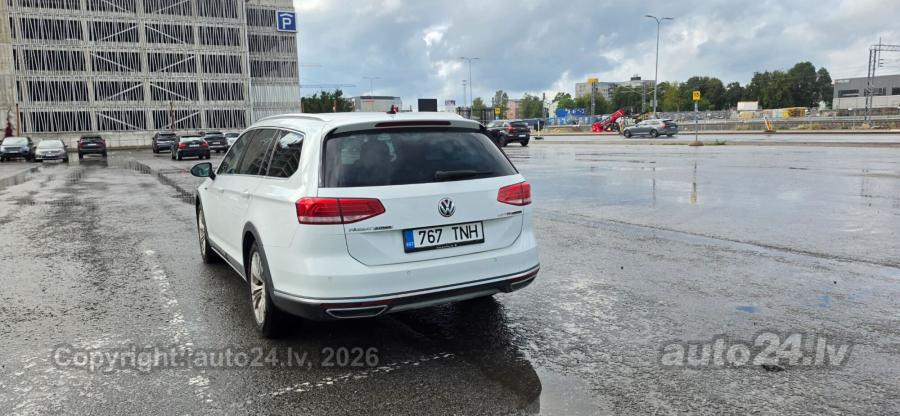 White Volkswagen Passat 2015 in Viljandi, with an engine capacity of 2.00 L and mileage of 270 thousand km for 10000 €, photo 5 on AUTOMOTO.COM.LV