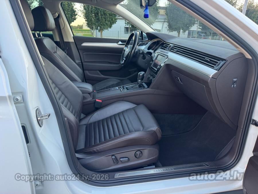 Balts Volkswagen Passat 2015 Tartu, ar dzinēja tilpumu 2.00 L un nobraukumu 257 tūkst. km par 13999 €, foto 12 vietnē AUTOMOTO.COM.LV