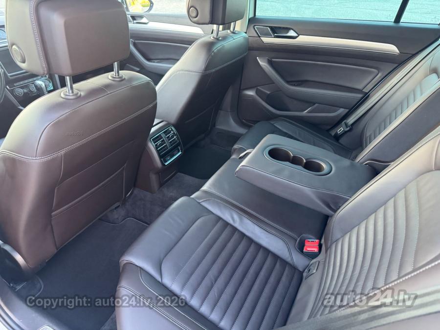 Balts Volkswagen Passat 2015 Tartu, ar dzinēja tilpumu 2.00 L un nobraukumu 257 tūkst. km par 13999 €, foto 13 vietnē AUTOMOTO.COM.LV