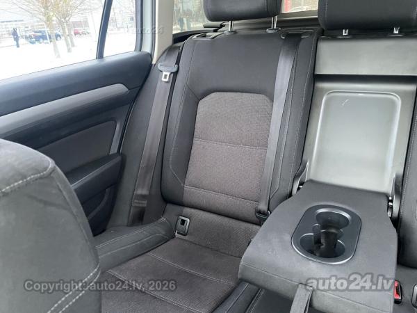 White Volkswagen Passat 2016 in Tallinn, with an engine capacity of 1.40 L and mileage of 398 thousand km for 6500 €, photo 10 on AUTOMOTO.COM.LV