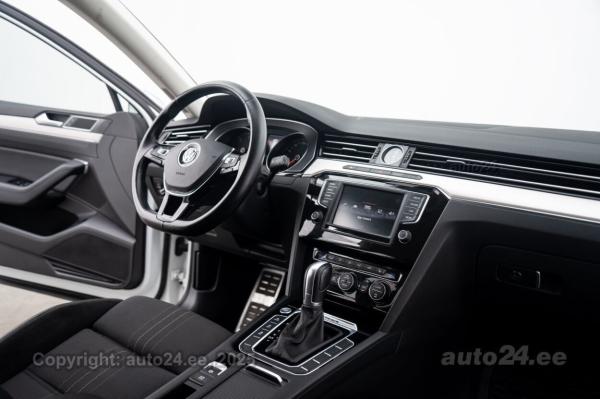 Balts Volkswagen Passat 2016 Tallina, ar dzinēja tilpumu 2.00 L un nobraukumu 164 tūkst. km par 13499 €, foto 11 vietnē AUTOMOTO.COM.LV