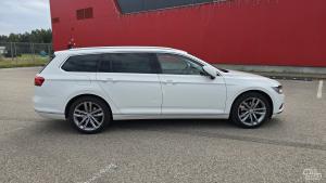 White Volkswagen Passat 2016 in Vilnius, with an engine capacity of 2.00 L and mileage of 277 thousand km for 12500 €, photo 6 on AUTOMOTO.COM.LV